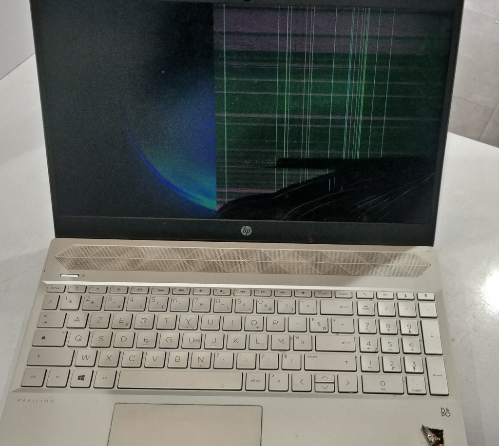 Réparation écran cassé ordinateur portable HP à Paris